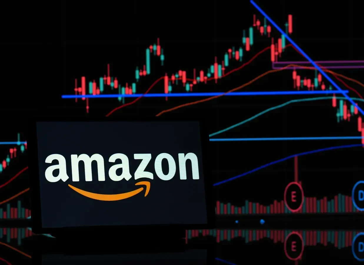 AMZN Stock Forecast: BMO Sees $310 Despite AI Sell-Off & Downgrade