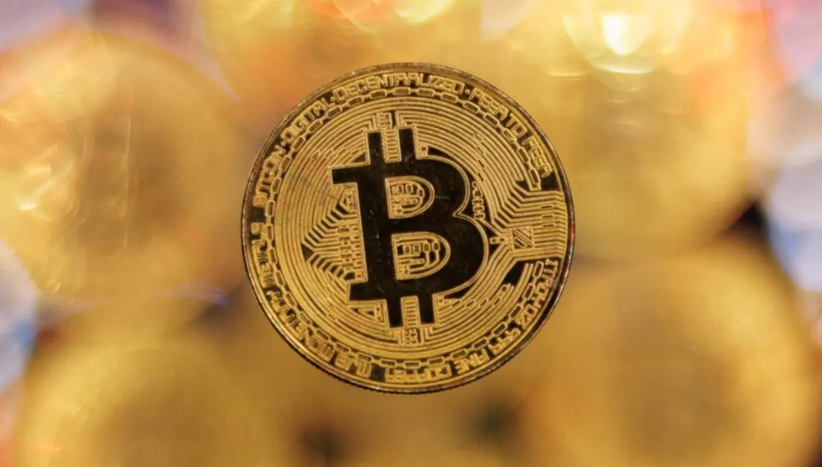 Bitcoin Faces Resistance as Bottom Signal Builds