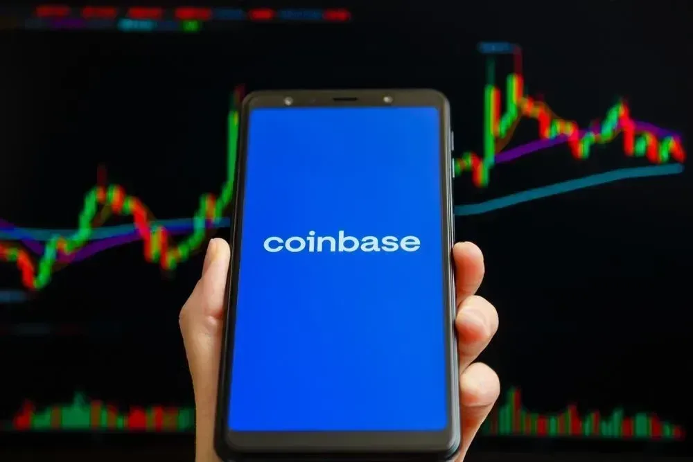 Coinbase’s Base App Sharpens Trading Focus, Cuts Social Feed