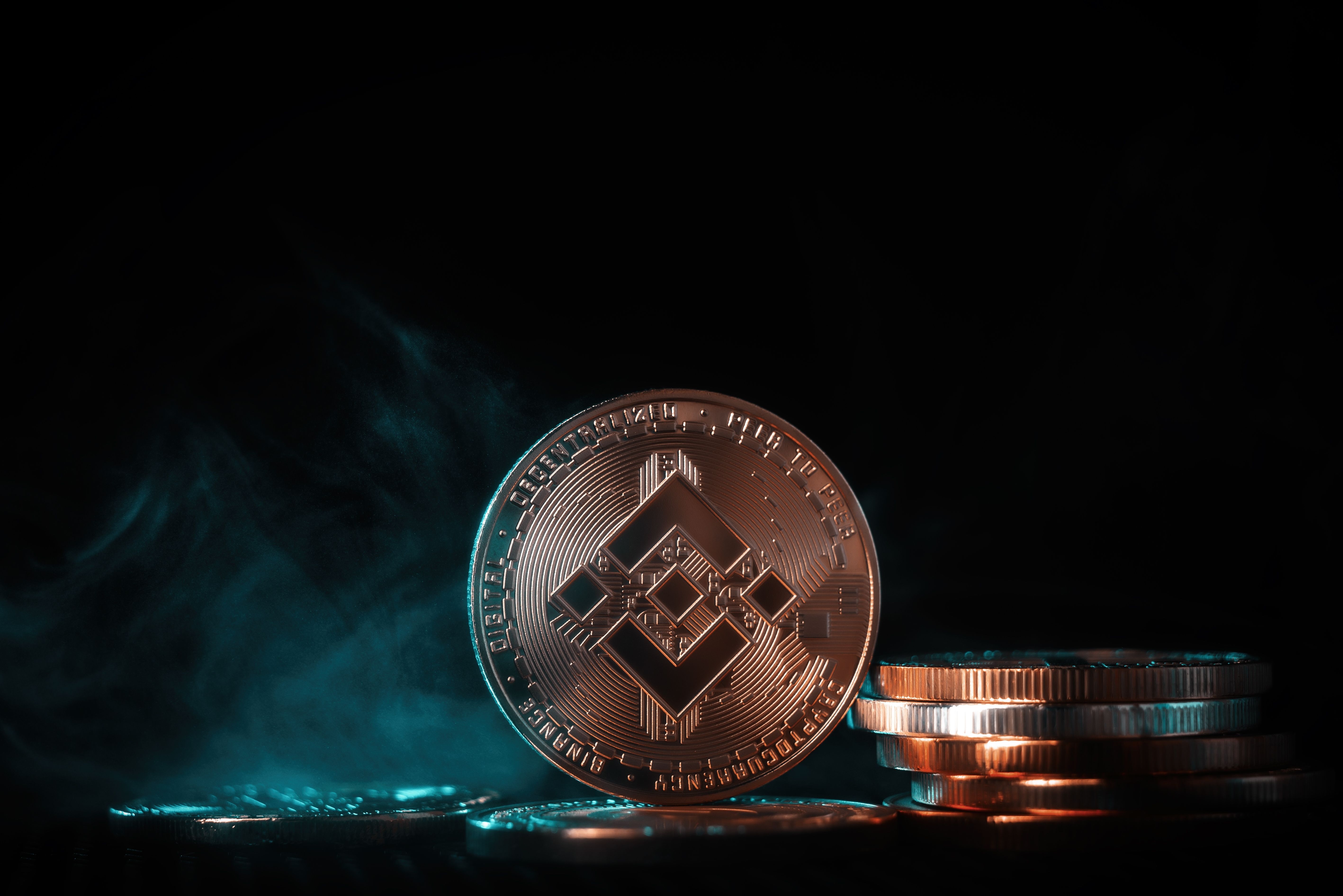 BNB Chain Issues Multi-Sig Migration Alert as $700 Support Becomes Key Line