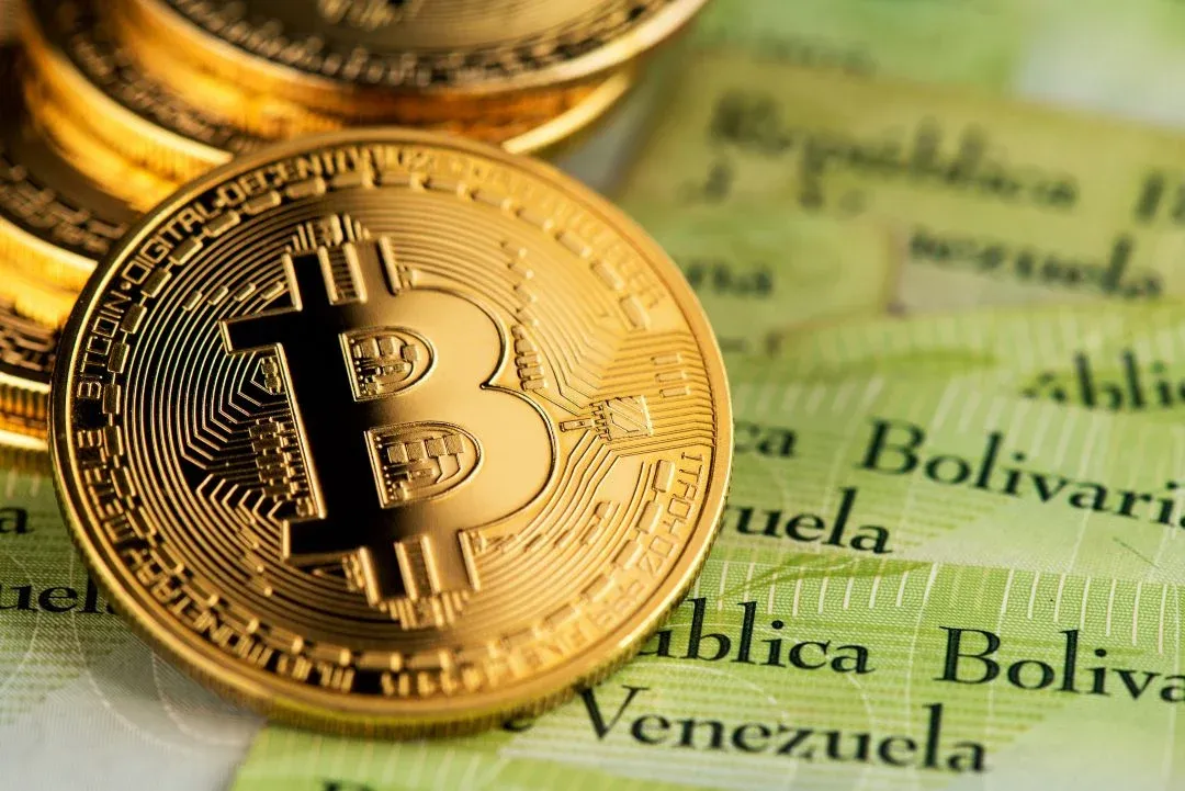 Bitcoin Rebounds Above $91K as Venezuela Headlines Hit